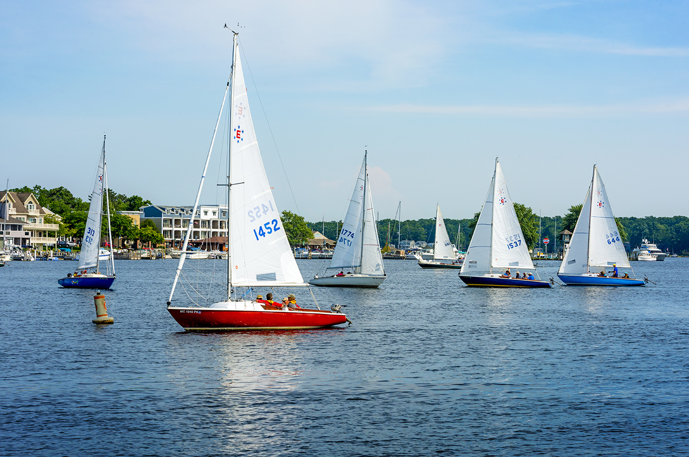 Sailing in Northern Michigan for Adults & Kids - Northern Michigan Guides